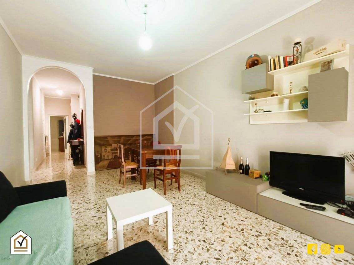 Trilocale via Gabriele D'Annunzio, Trani