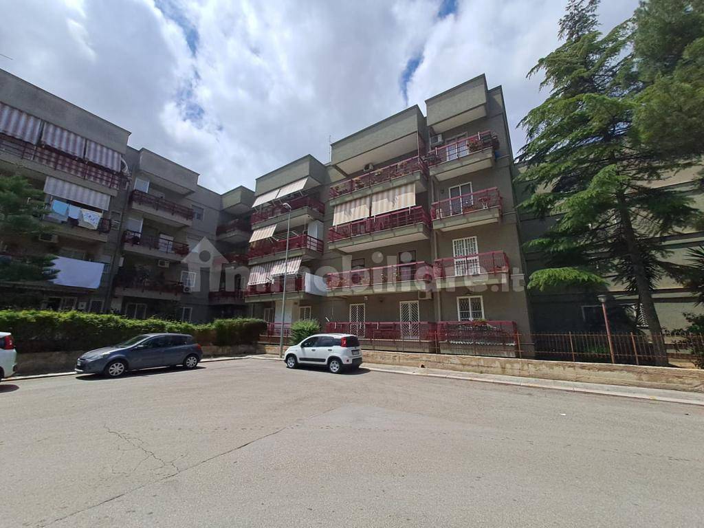 Quadrilocale via Enrico Toti 64, Valenzano