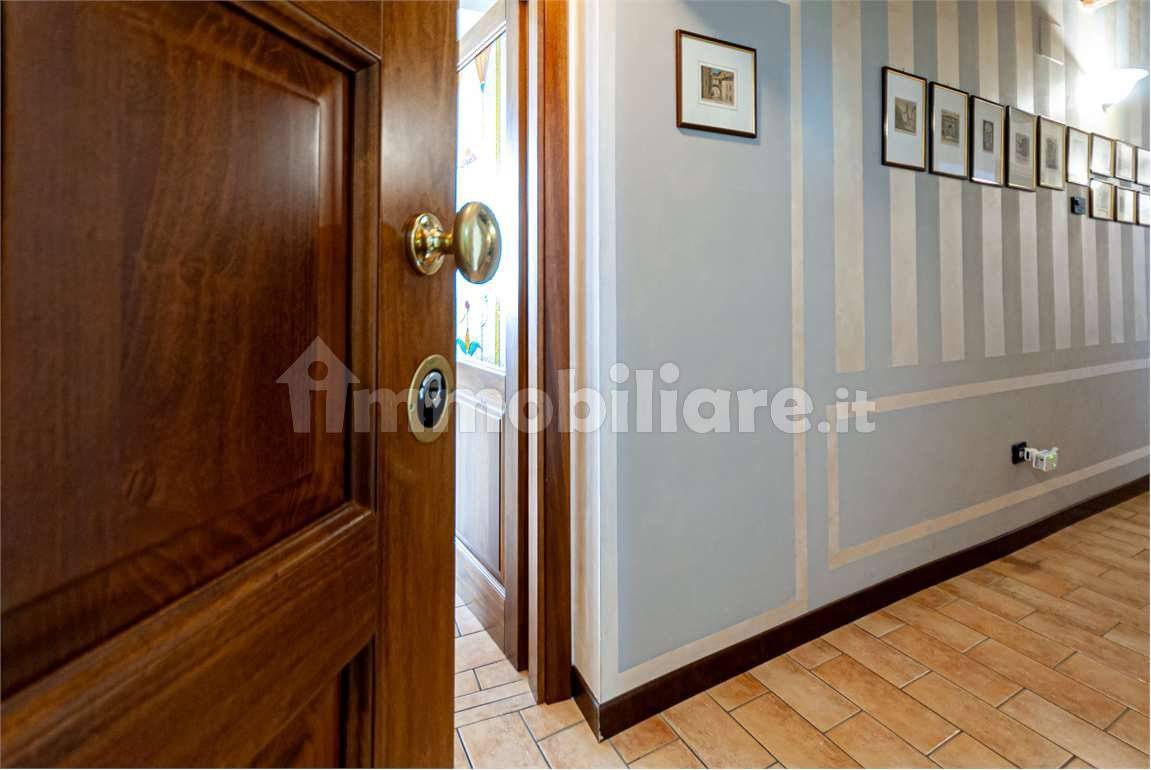 Quadrilocale ottimo stato, primo piano, Centro Storico, Spoleto