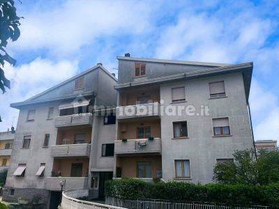 Appartamento viale Dante Alighieri, Centro, Capolona