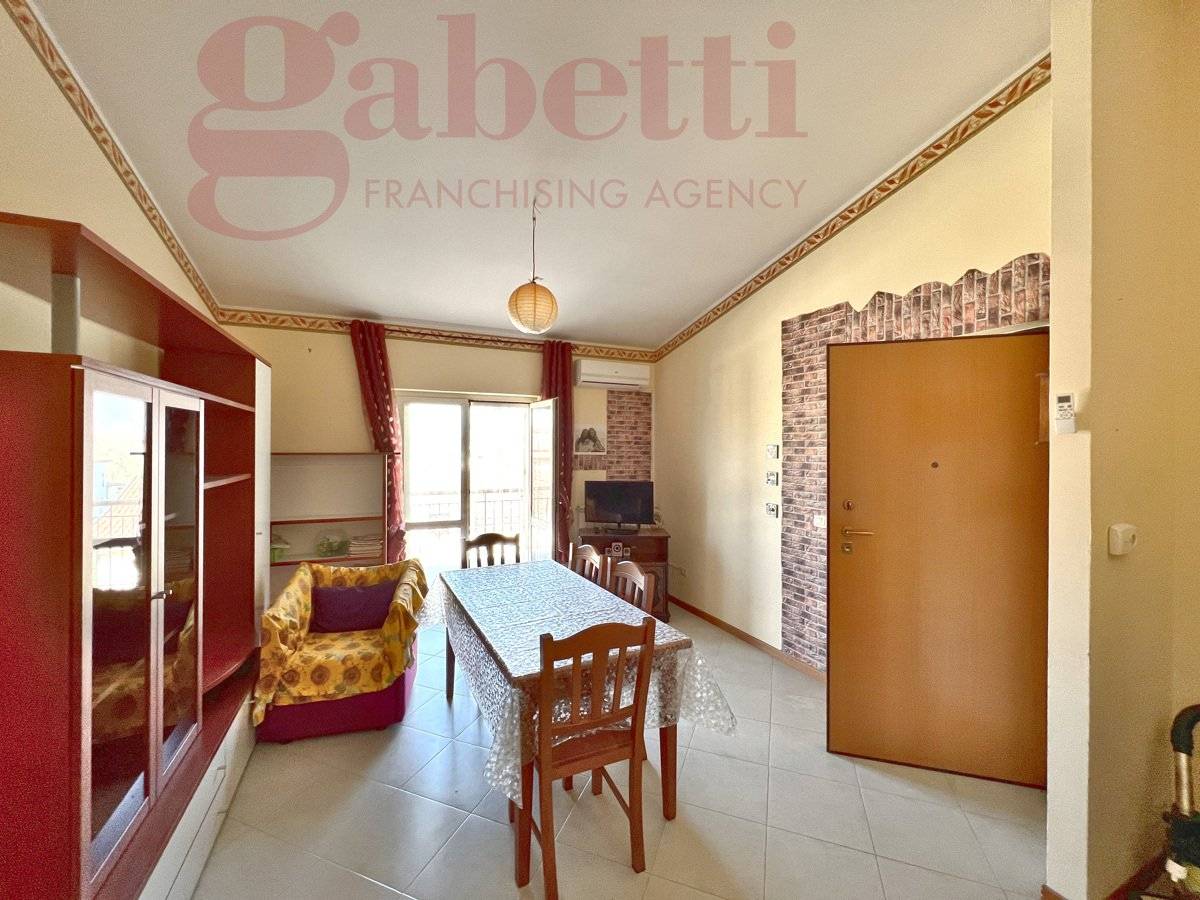 Quadrilocale via cavarena , 27, Amorosi