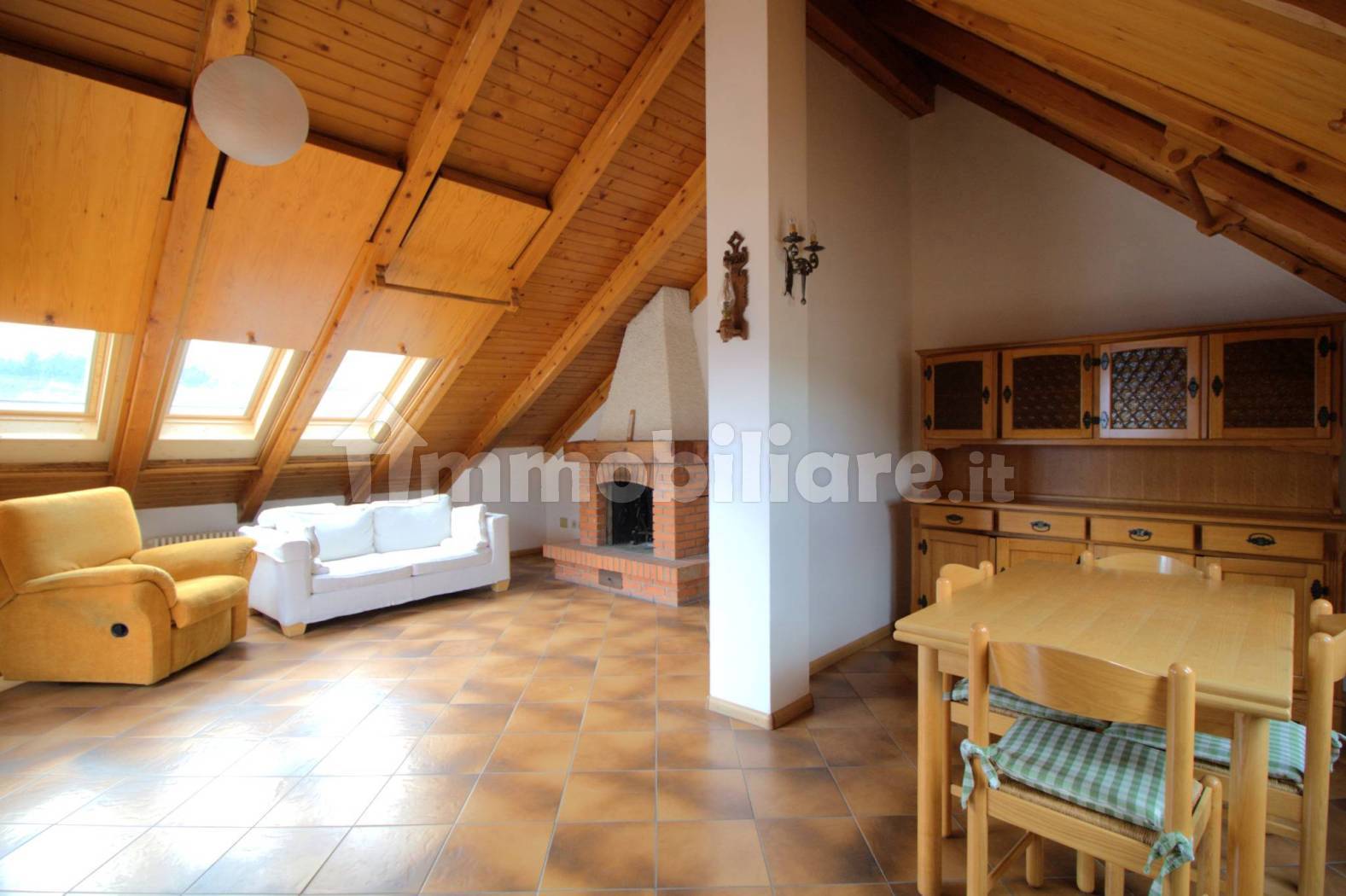 Appartamento buono stato, quarto piano, Laste - Cognola, Trento