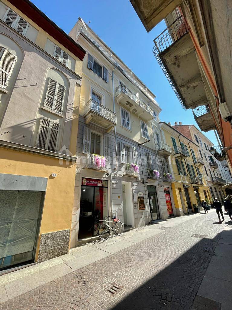 Quadrilocale via Ferrara 19, Piazza della Libertà, Alessandria