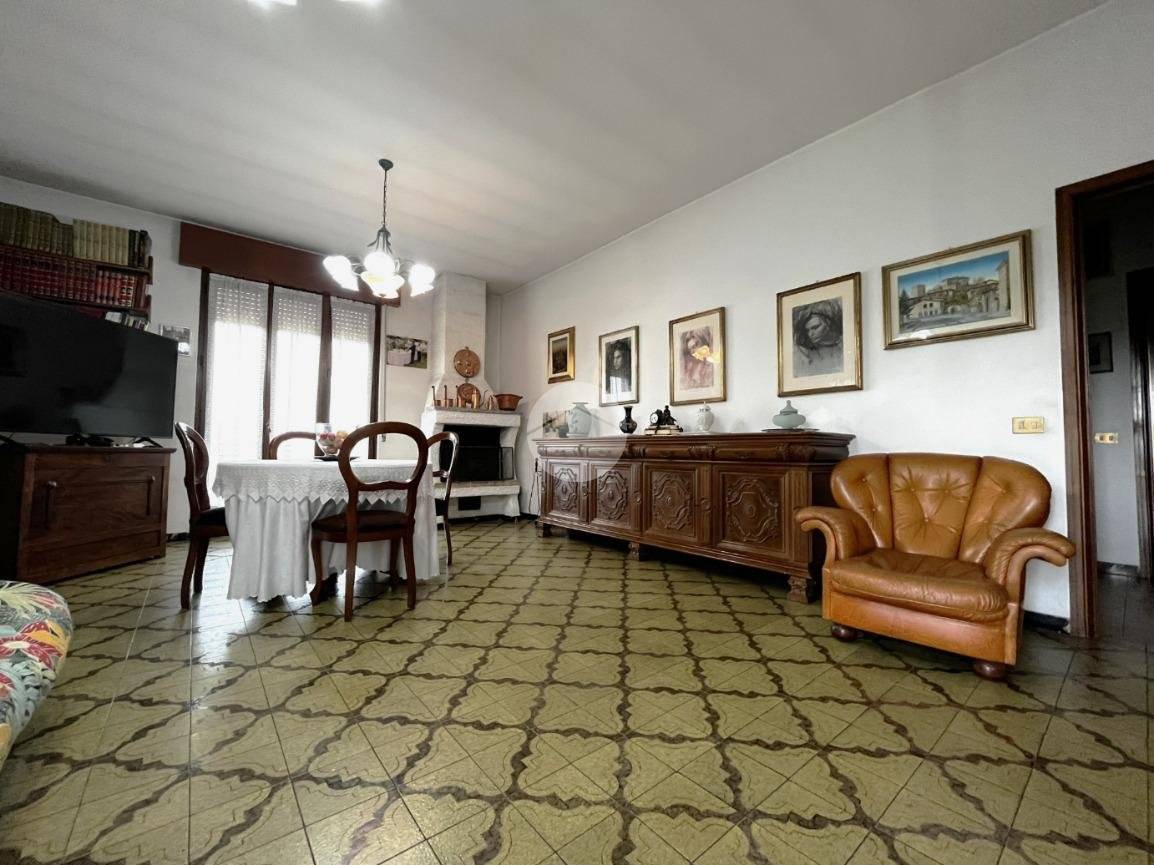 Quadrilocale via Don Pietro Belotti, Centro, Grumello del Monte