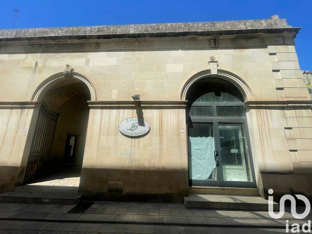 Locale commerciale in Vendita