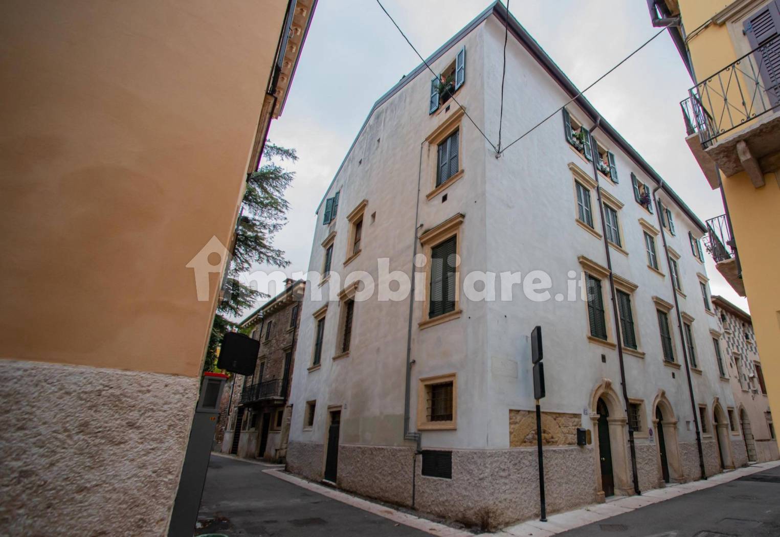 Appartamento via Barchetta 12, Centro Storico, Verona