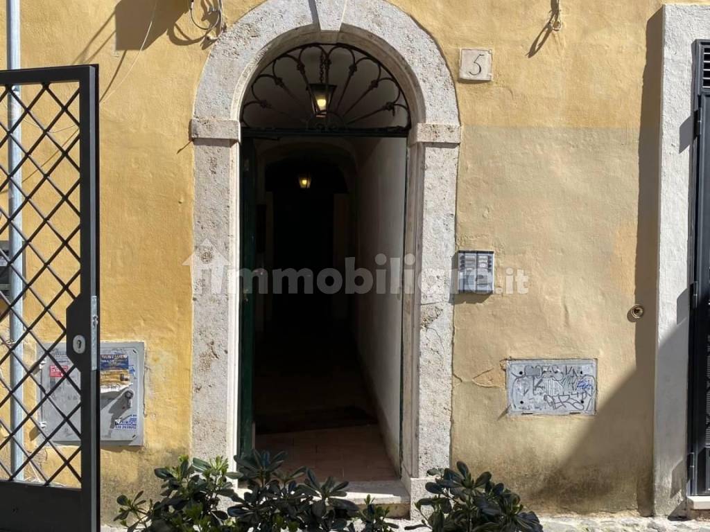 Magazzino - Deposito piazza di Santa Rufina 5, Roma, Rif. 101511023 ...