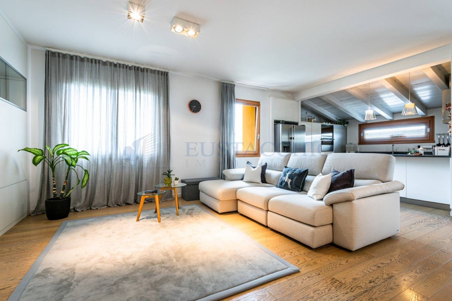 Quadrilocale via Trieste, Treviolo