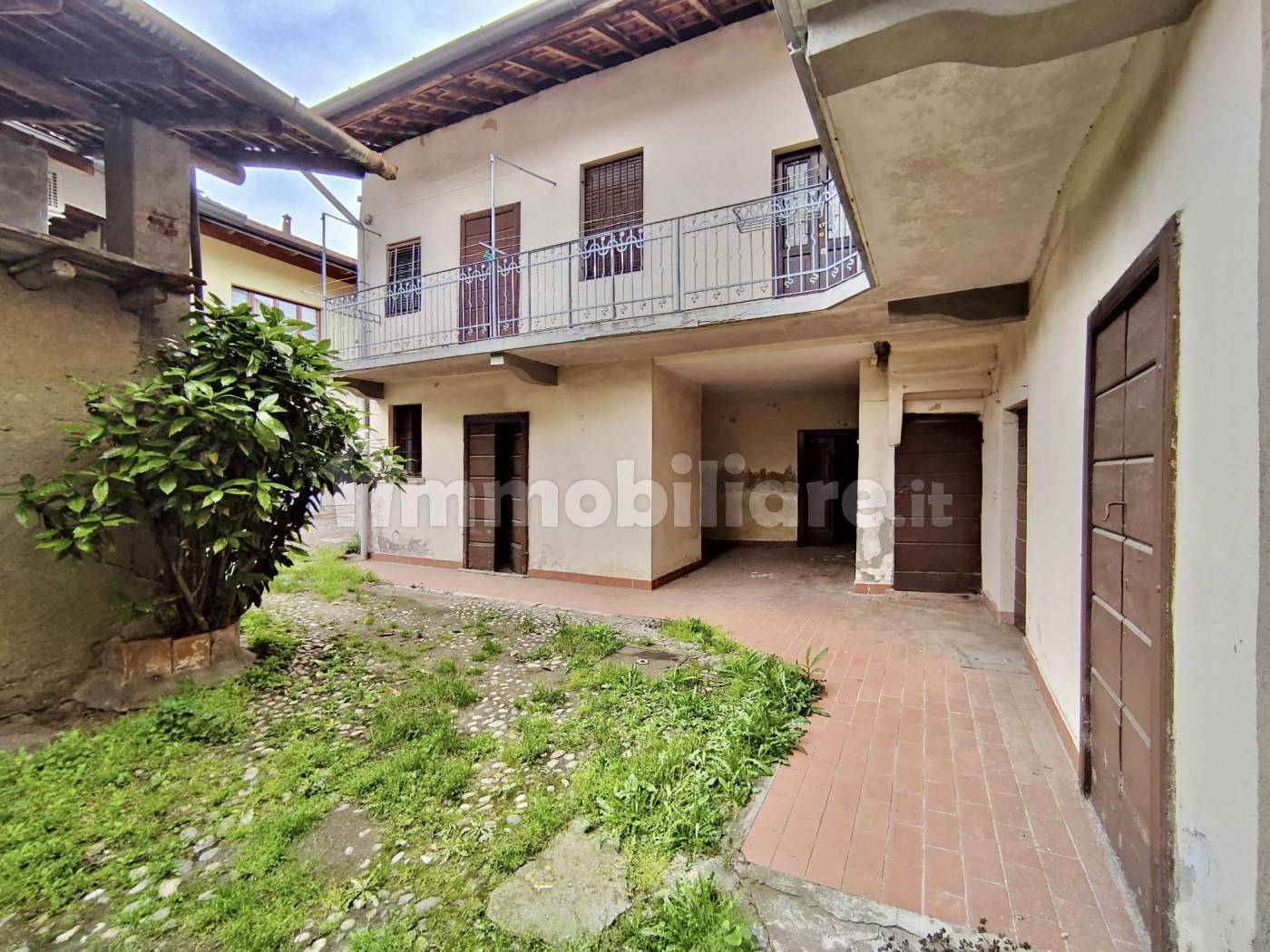 Trilocale via Achille Porraneo 15, Arsago Seprio