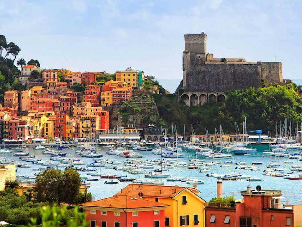 Vendita Appartamento Lerici. Trilocale in via Roma. Ottimo stato, piano ...