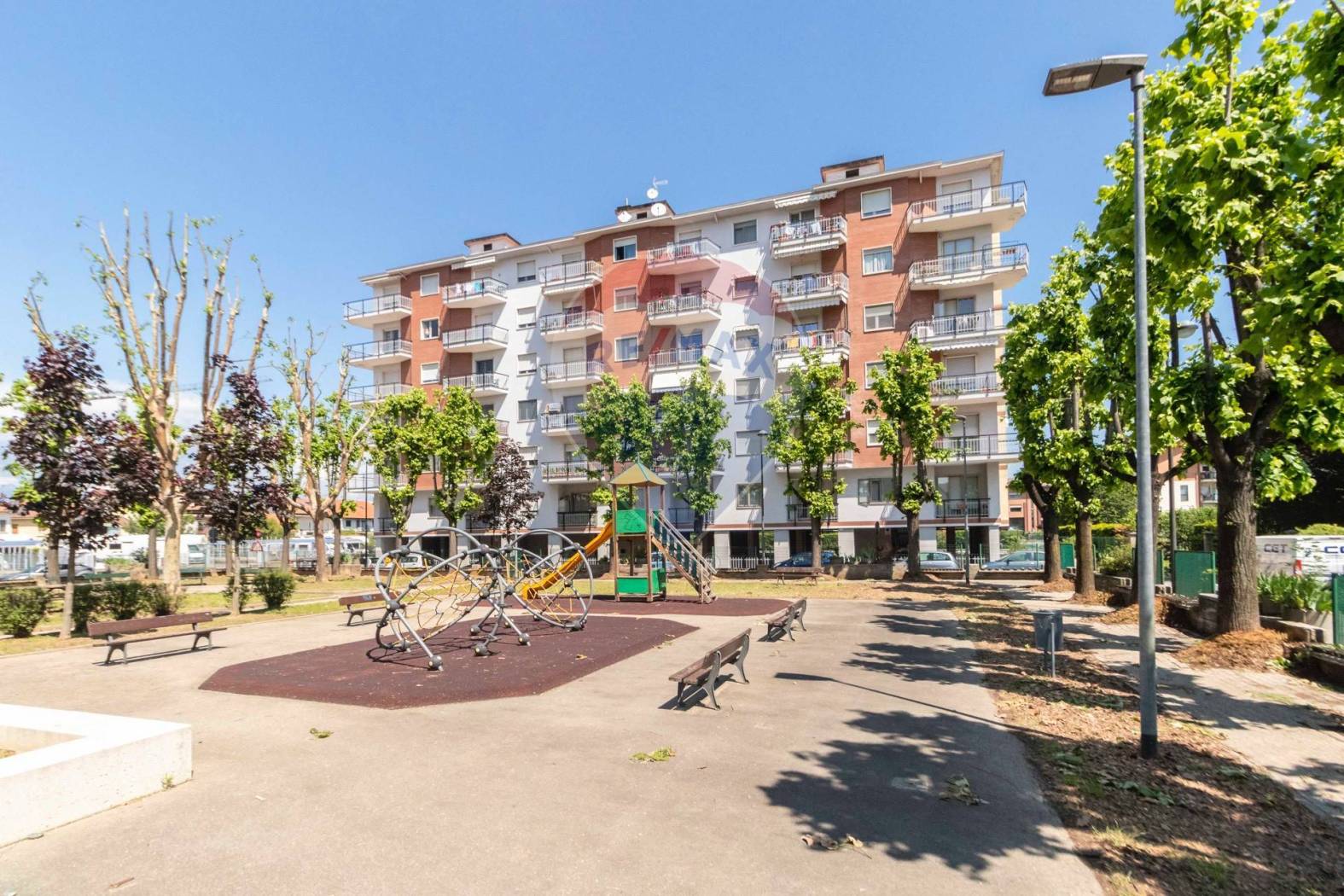 Trilocale via Principe Amedeo 29, Centro, Beinasco