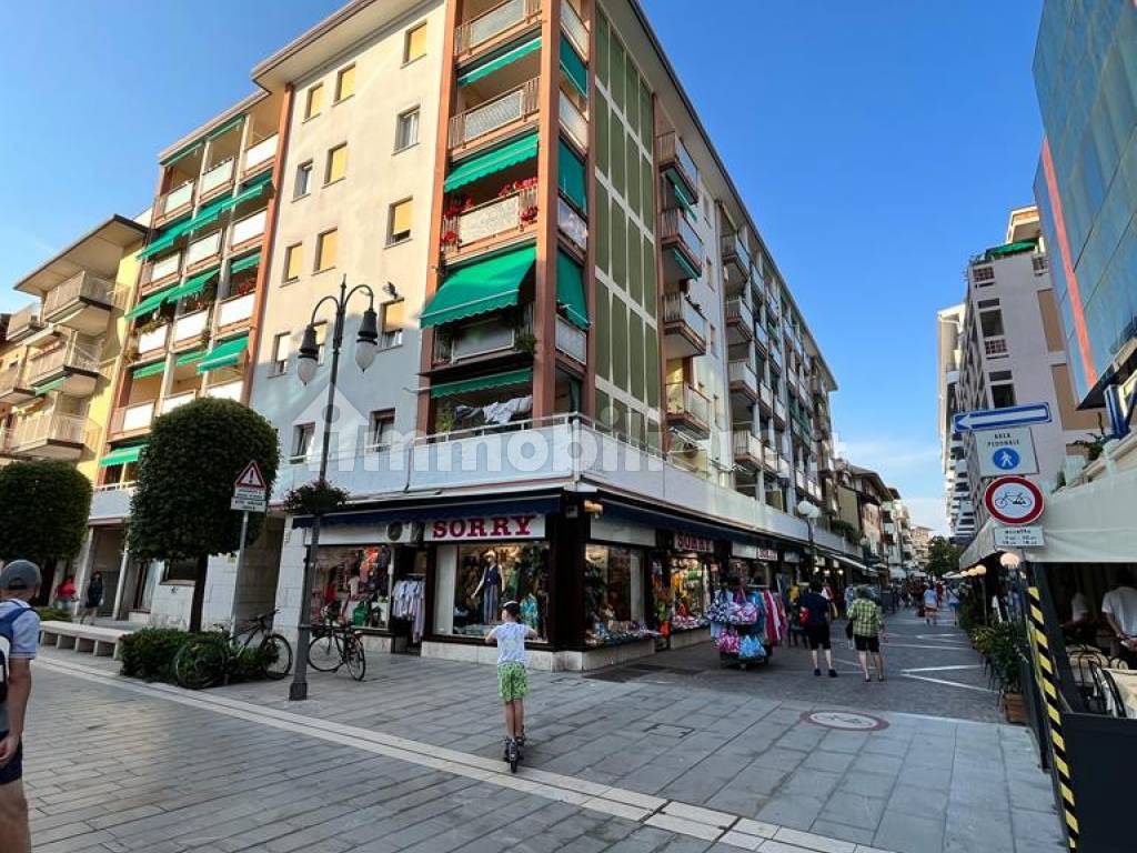 Sale Apartment Grado. 3-room flat in via Giuseppe Caprin 13. Excellent ...