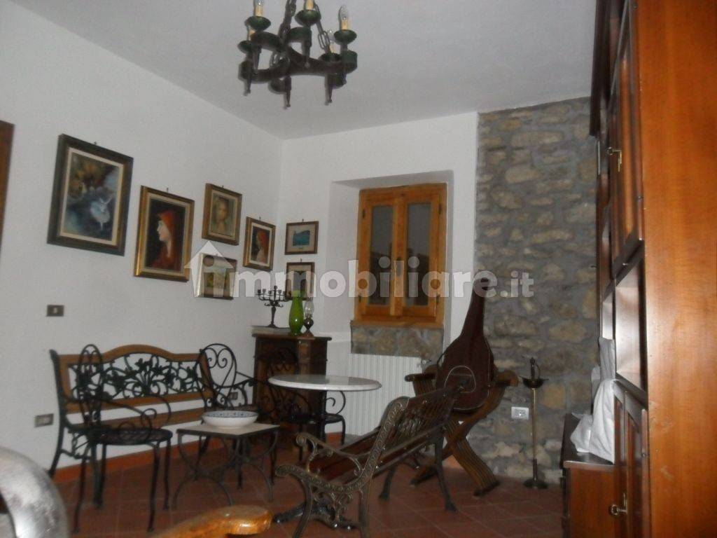 Vendita Rustico in Strada di Barbiano San Pancrazio Cetica 9 Castel San ...