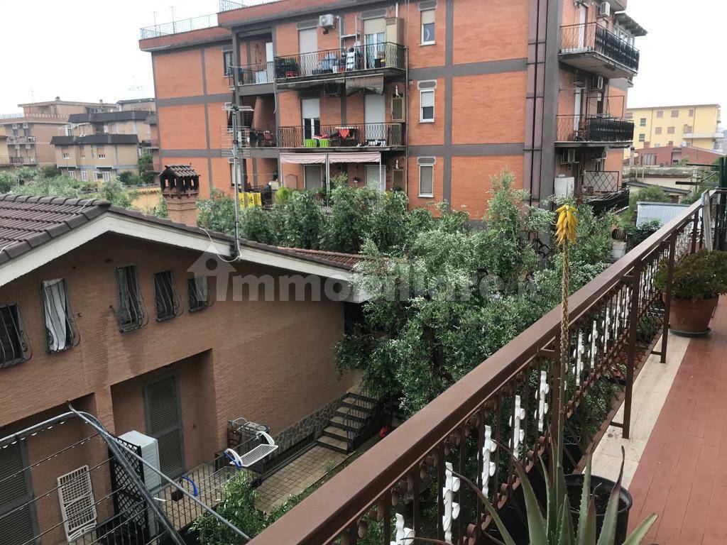 Trilocale via Santa Flavia, Borghesiana, Roma
