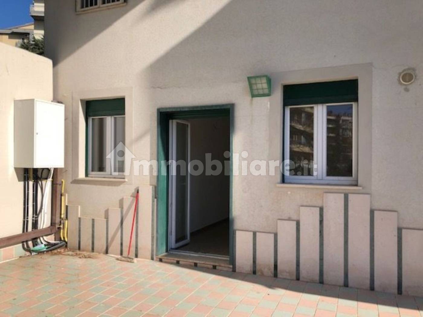 Quadrilocale via Giappone 6, Centro, Termoli