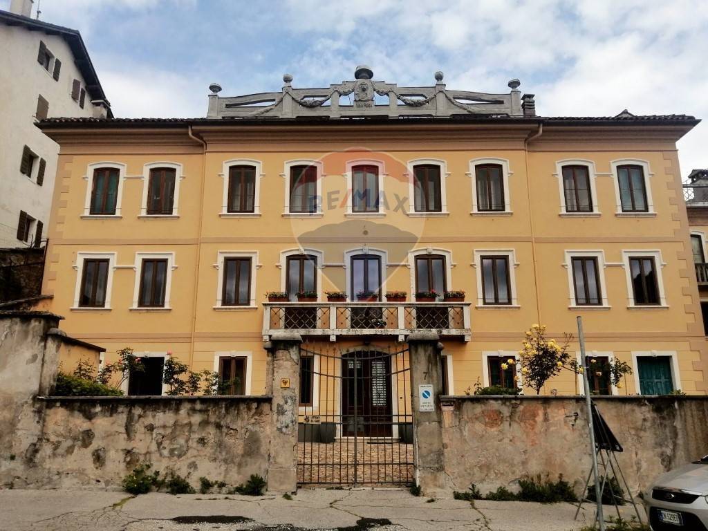 Appartamento via Crispi 7, Centro, Feltre