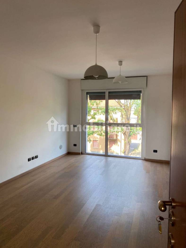 Bilocale via Risorgimento 5, Semicentro, Vimercate