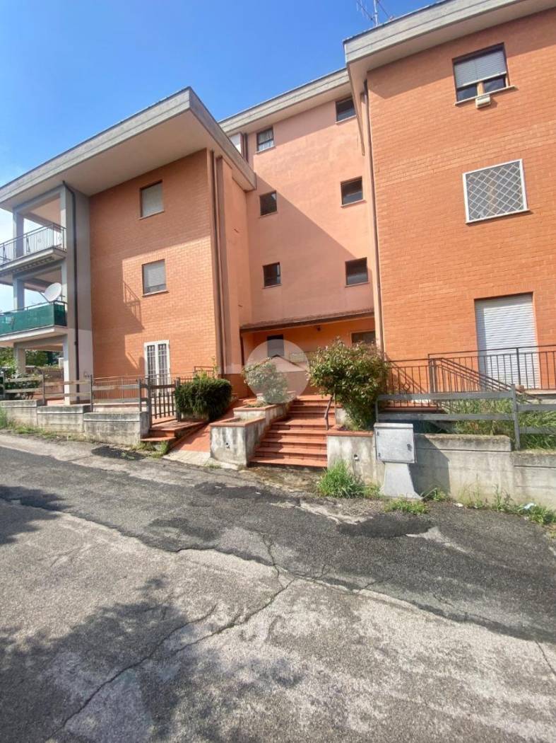 Trilocale via nemi 1, Campoleone - Tre Colli, Aprilia