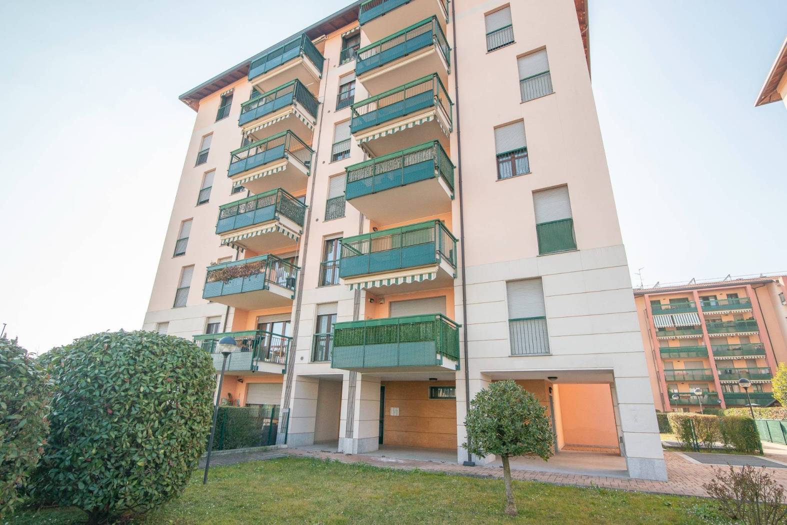 Trilocale via Londra, Senago