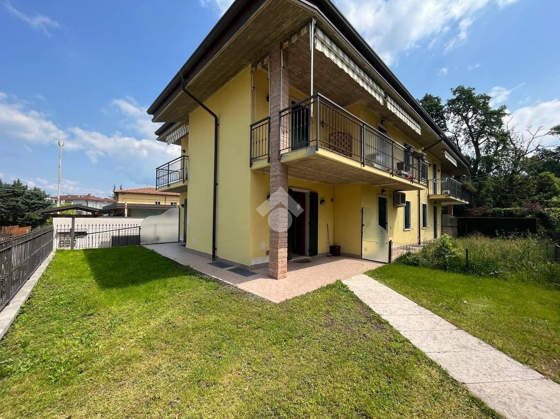 Trilocale LAZISE vicolo Casara 5, Centro, Lazise