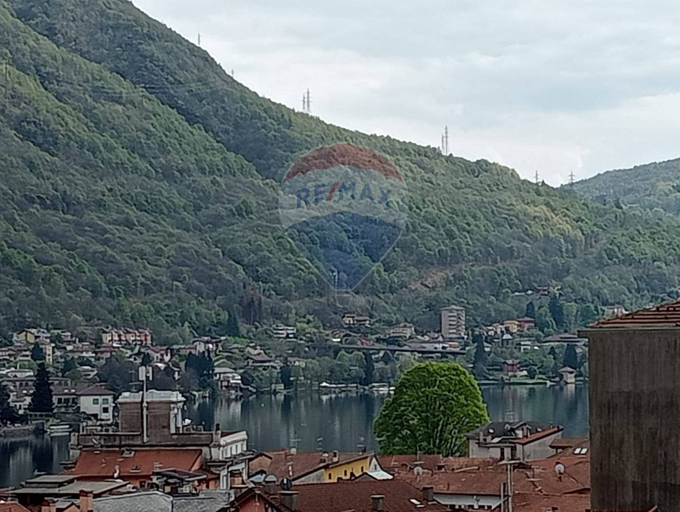 Quadrilocale ottimo stato, quinto piano, Centro, Omegna