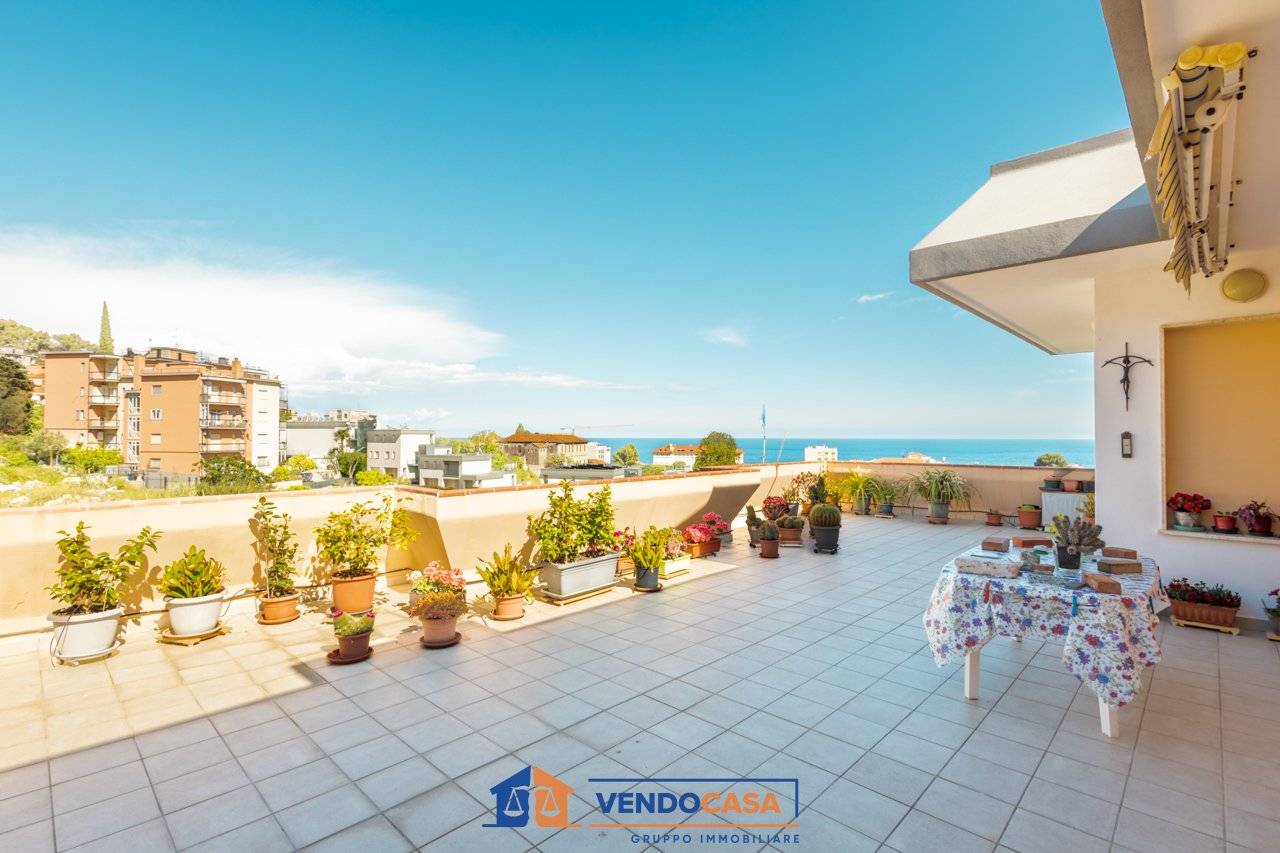 Quadrilocale via Imperia 7, Spotorno