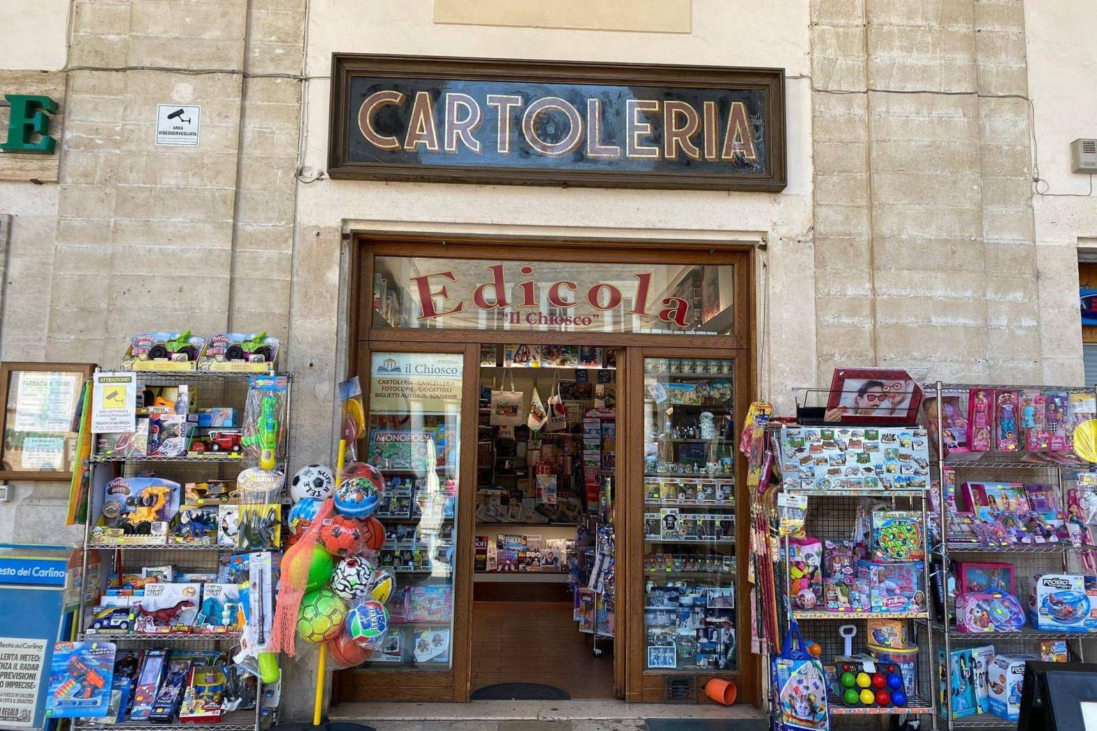 Negozio di giocattoli - Videogames in Vendita