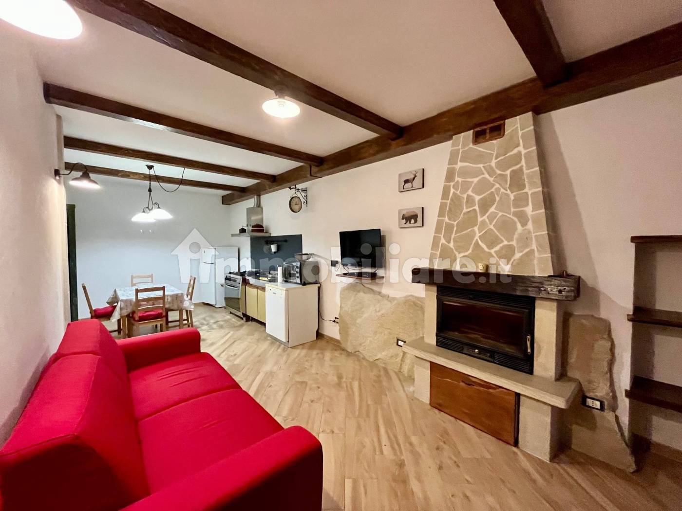 Appartamento via Perrazzini 9-11, Pescocostanzo