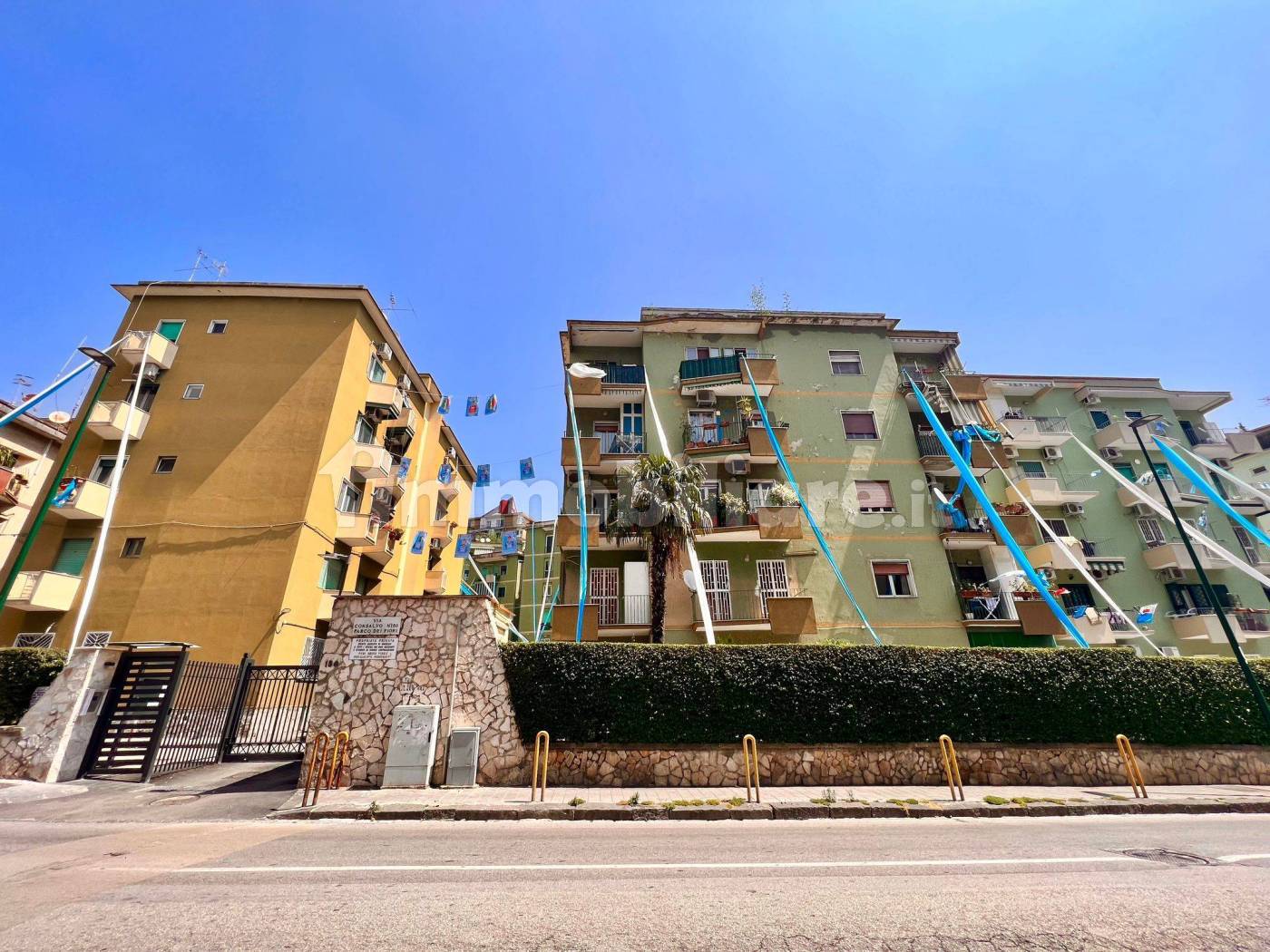 Quadrilocale via Consalvo 150, Fuorigrotta, Napoli