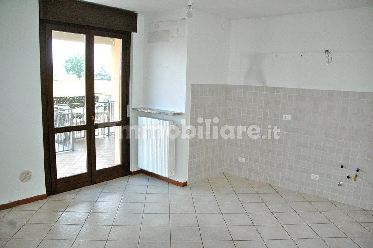 Trilocale via Mazzini, 37, Gerenzago