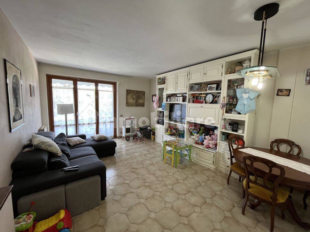 Quadrilocale via Dante Marchetti, Rinchiostra - Quercioli, Massa