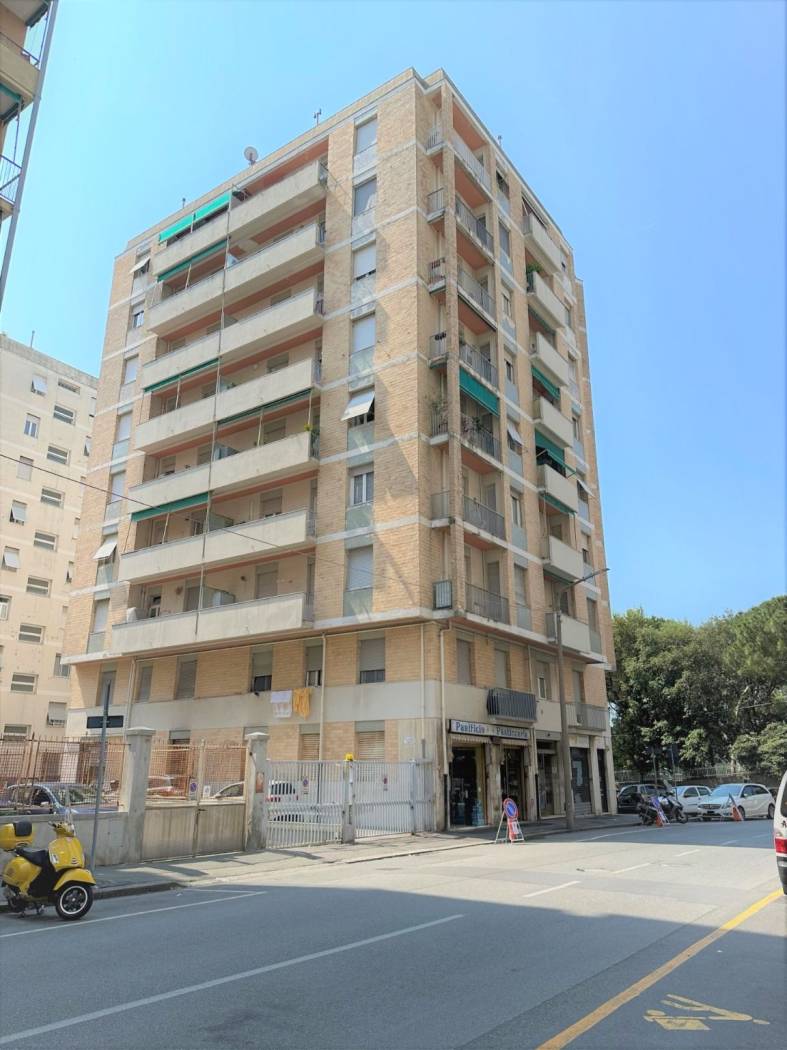 Bilocale viale Virginia Centurione Bracelli 35, Marassi, Genova