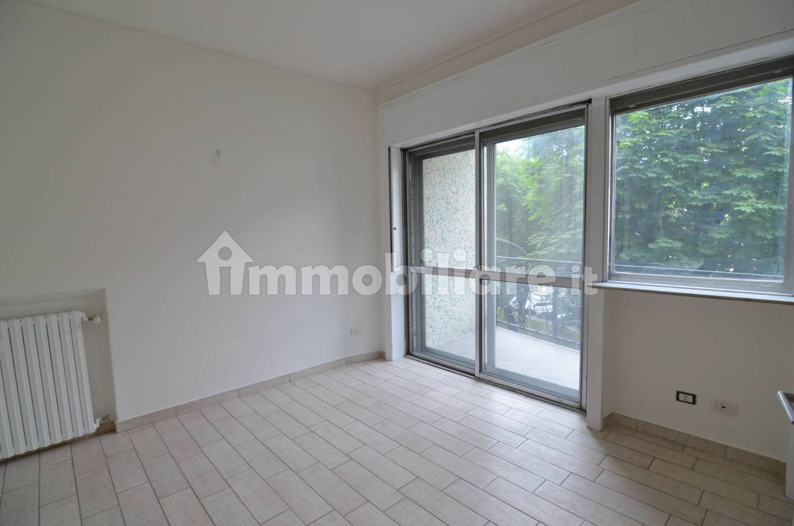 Trilocale viale Dante 20, Centro, Lecco