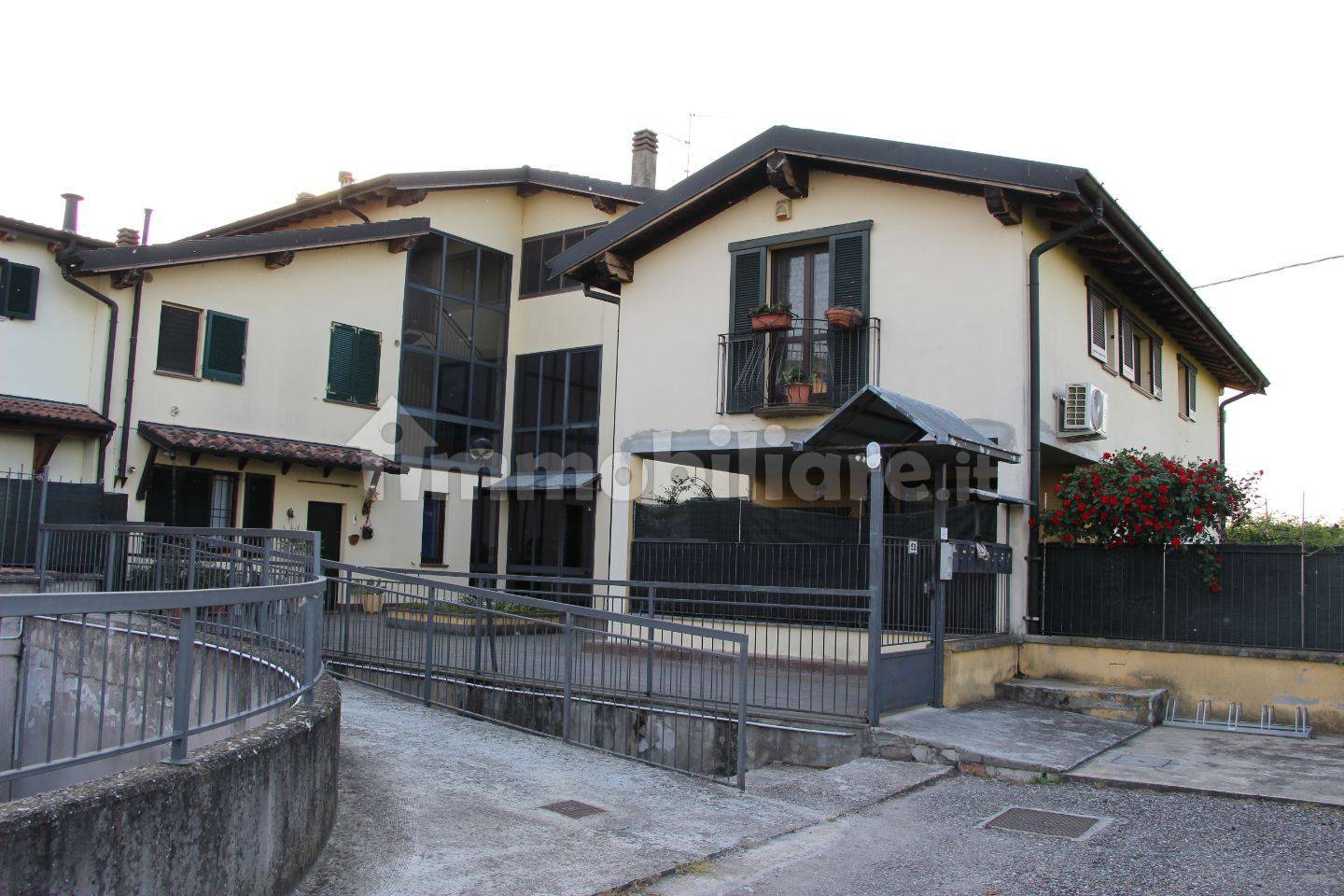 Bilocale via Robadello, Marudo