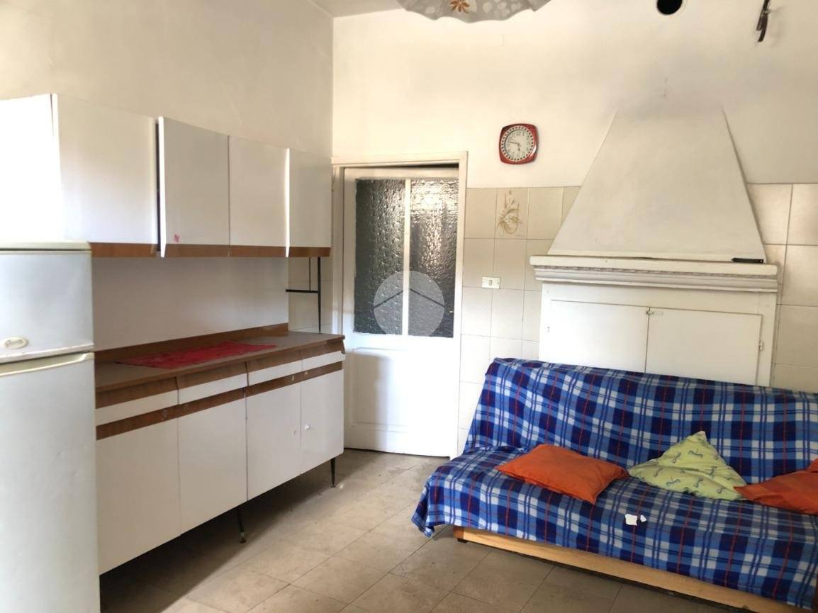 Trilocale via Casavetere 25, Fiuggi