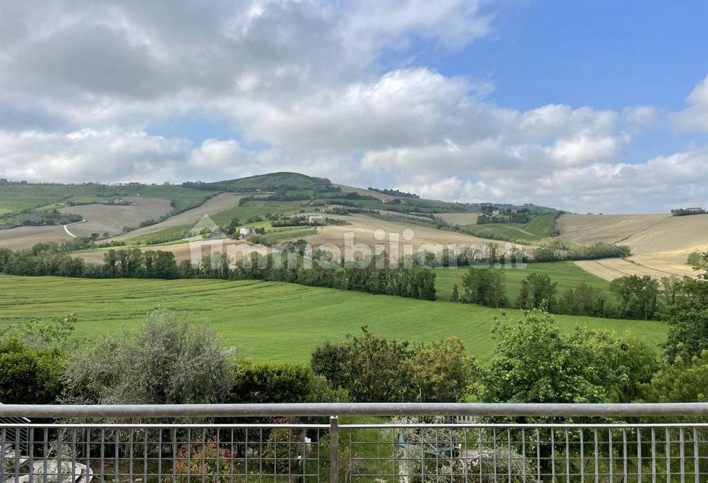 Trilocale ottimo stato, secondo piano, Paterno, Ancona