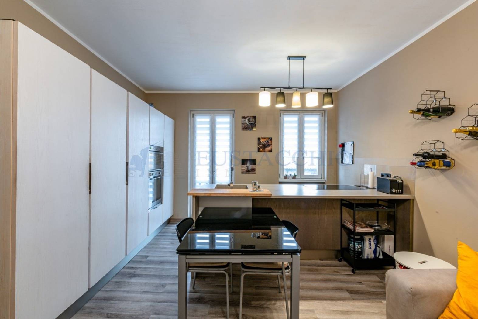 Bilocale piazza Monsignor Benedetti, Centro, Treviolo