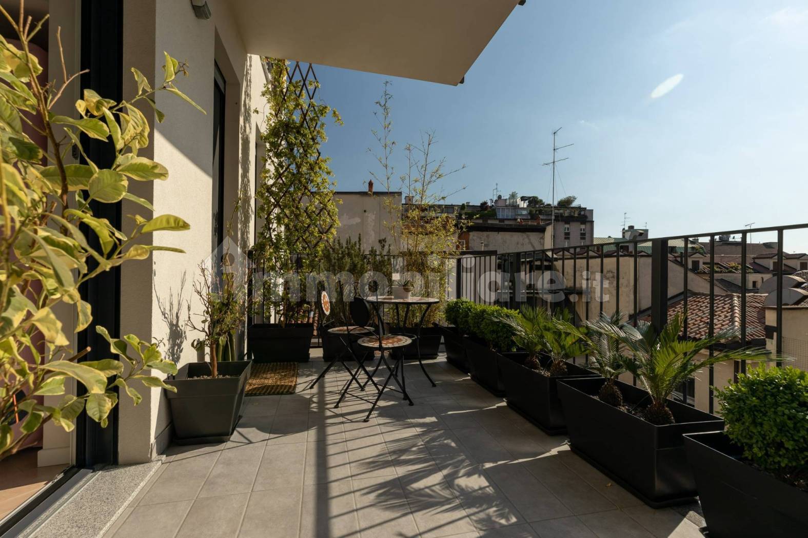 Trilocale corso Italia 34, Carrobbio, Milano