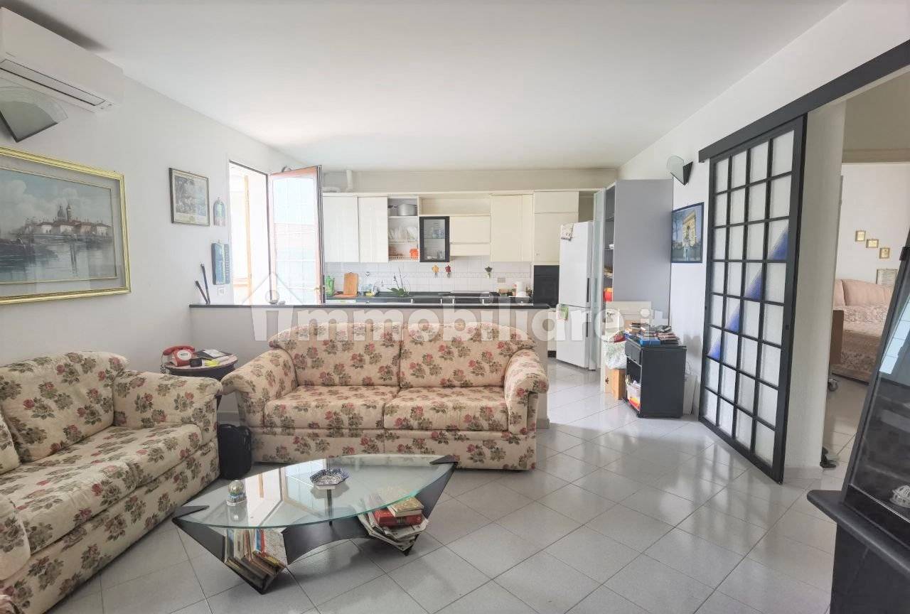 Trilocale via Urivei 20, Centro, Toirano