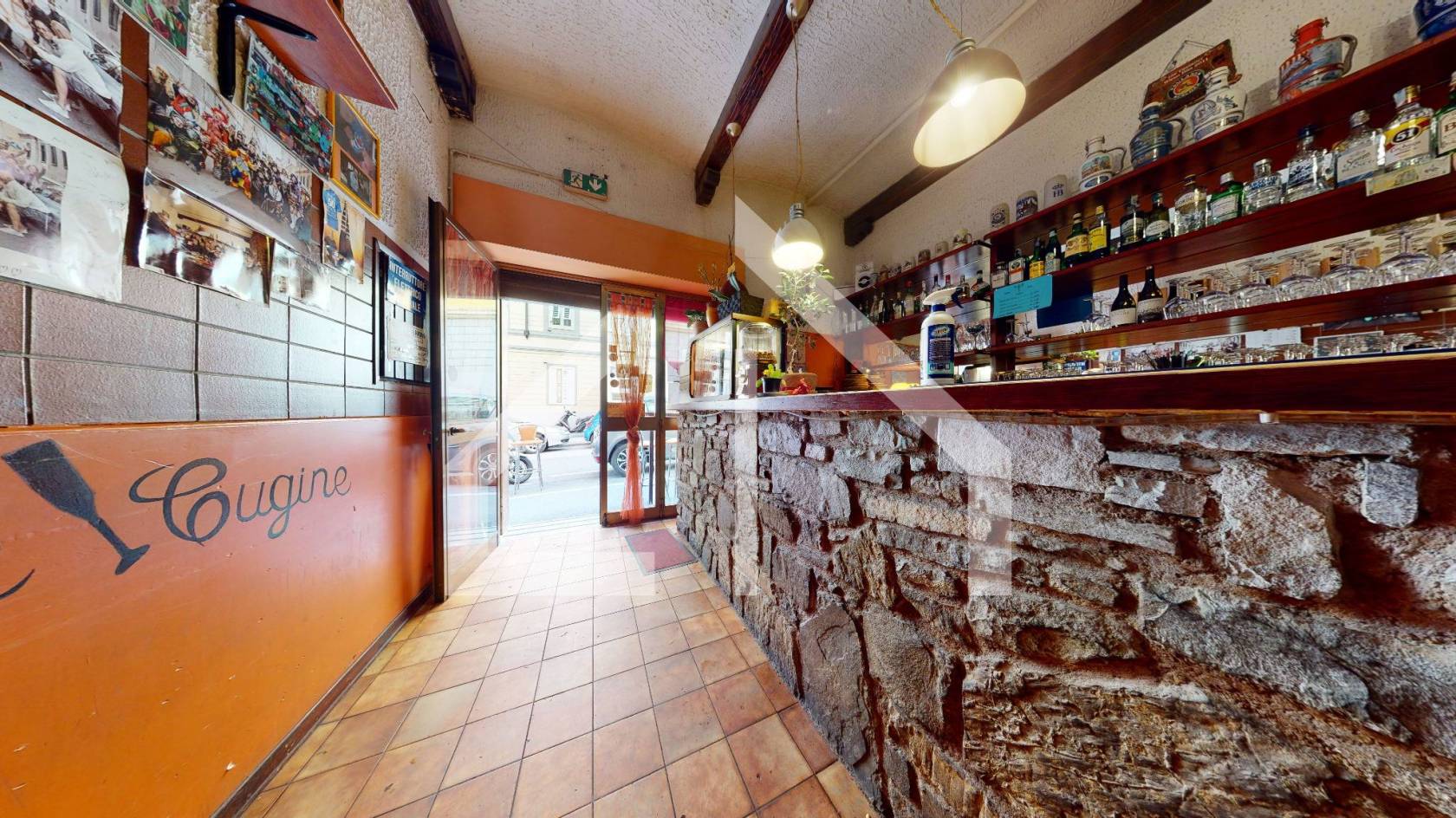 Locale commerciale in Vendita