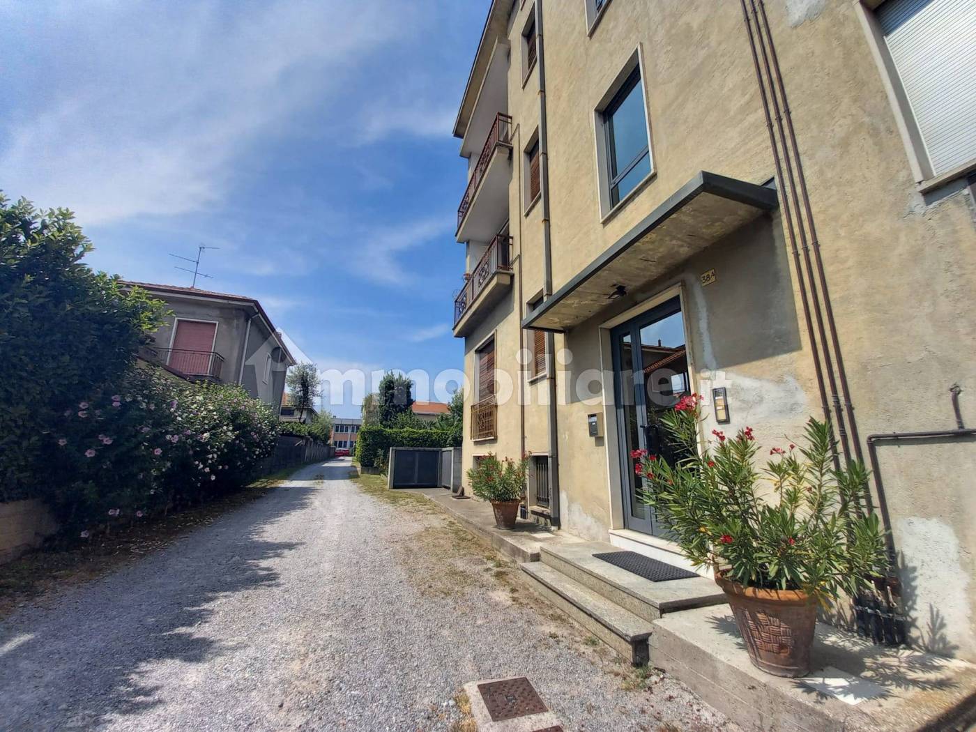 Quadrilocale via Piave 38a, Verano Brianza