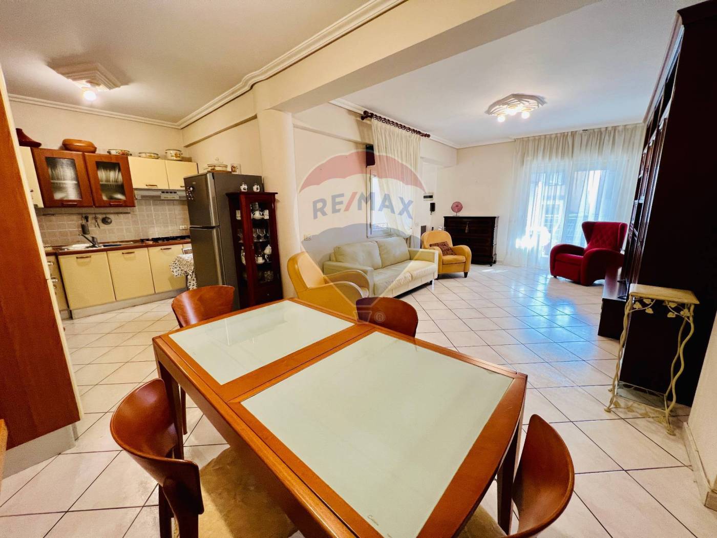 Quadrilocale via Farini, Centro, Vittoria