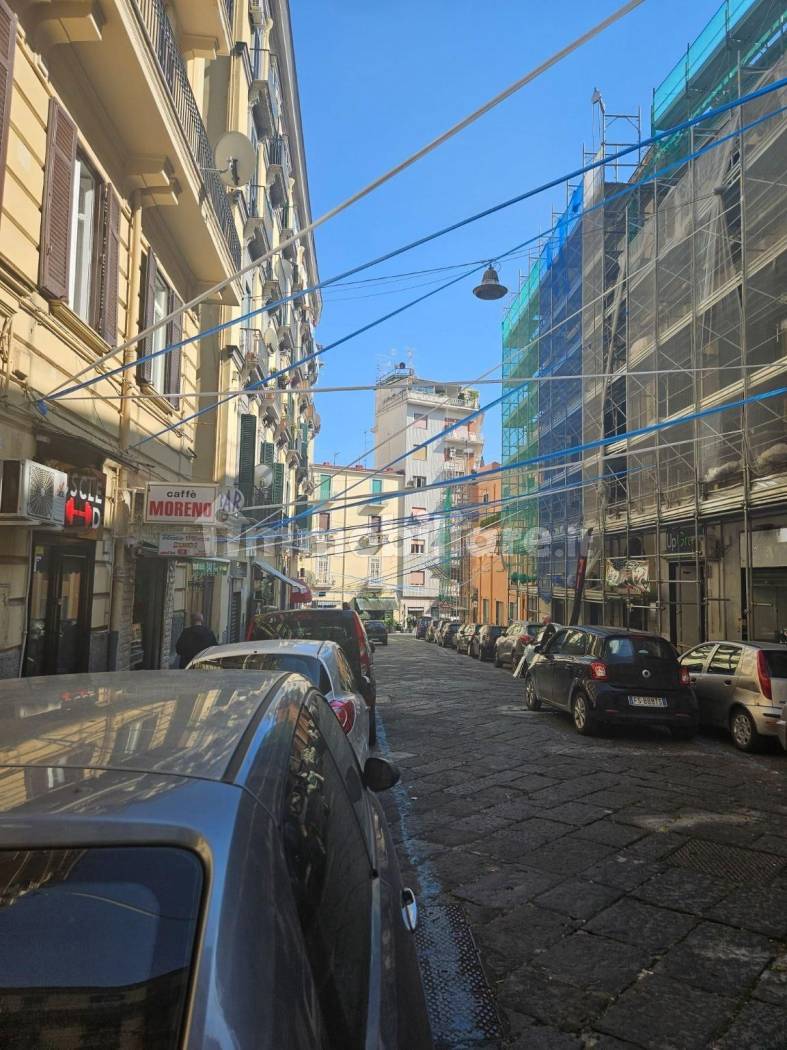 Locale commerciale in Vendita