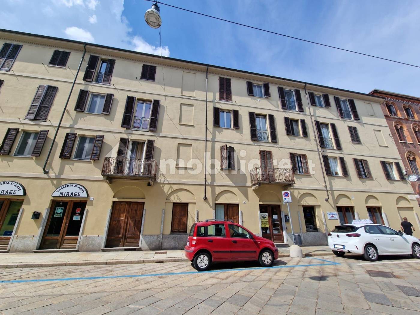 Locale commerciale in Vendita