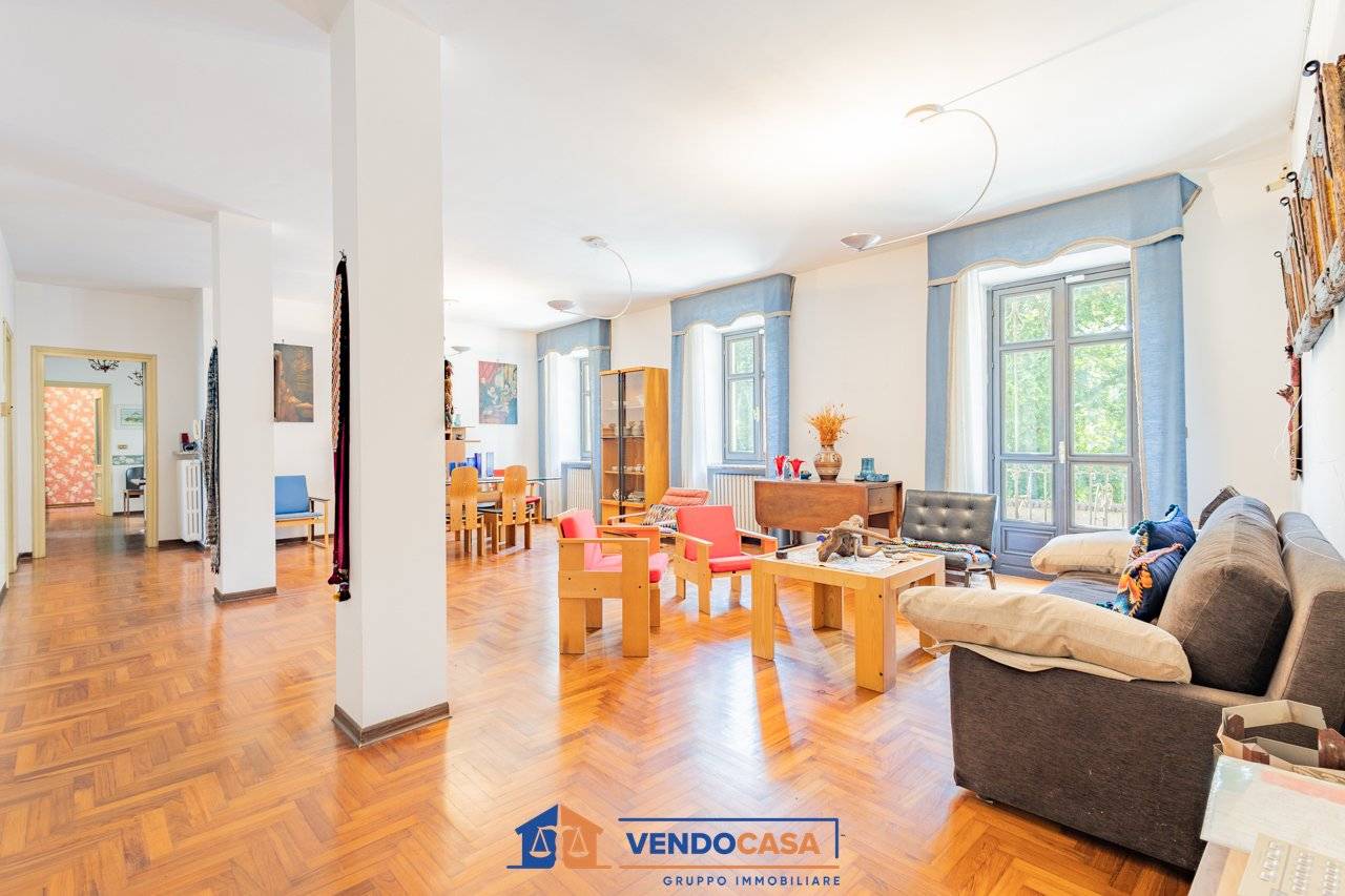 Appartamento via Umberto I 136, Centro, Racconigi