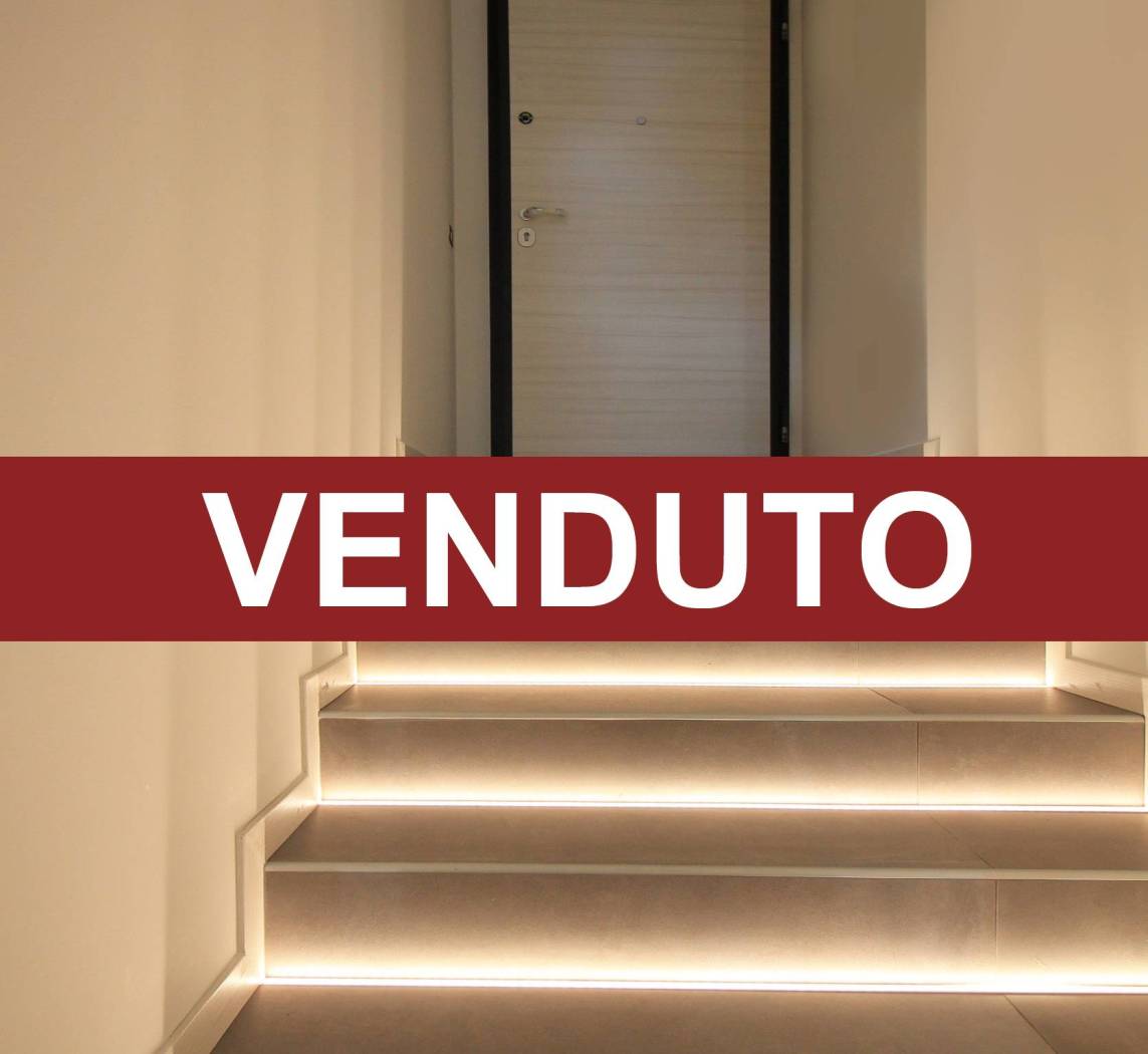 Bilocale via Negroli 8, Argonne - Corsica, Milano