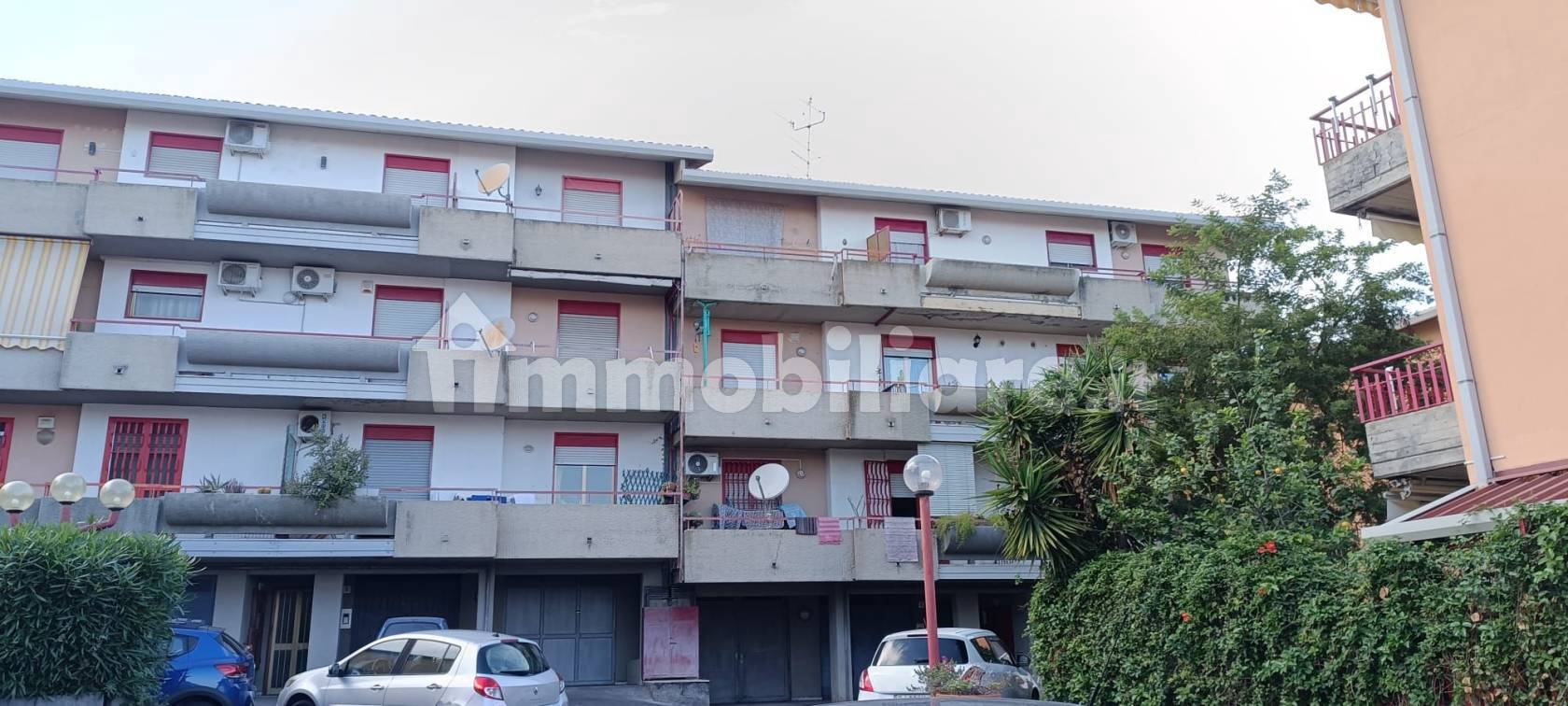 Bilocale via San Gregorio 18, Centro, Aci Castello