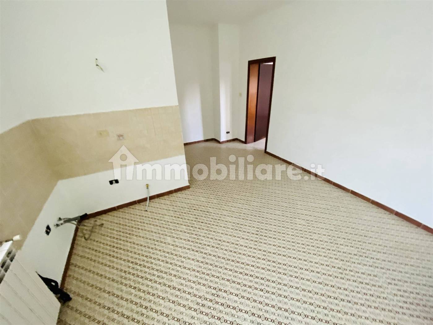 Bilocale via Romana 52, Centro, Capannori