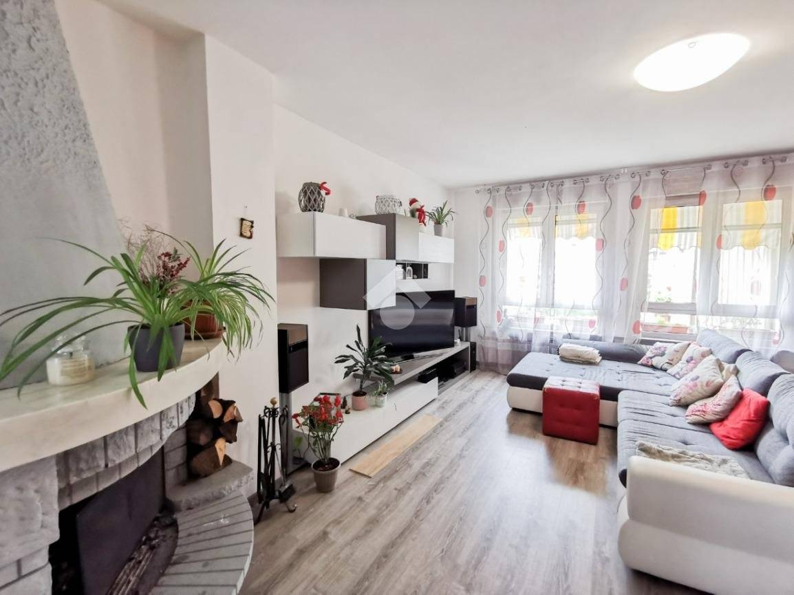 Quadrilocale via Sacro Monte 2, Induno Olona