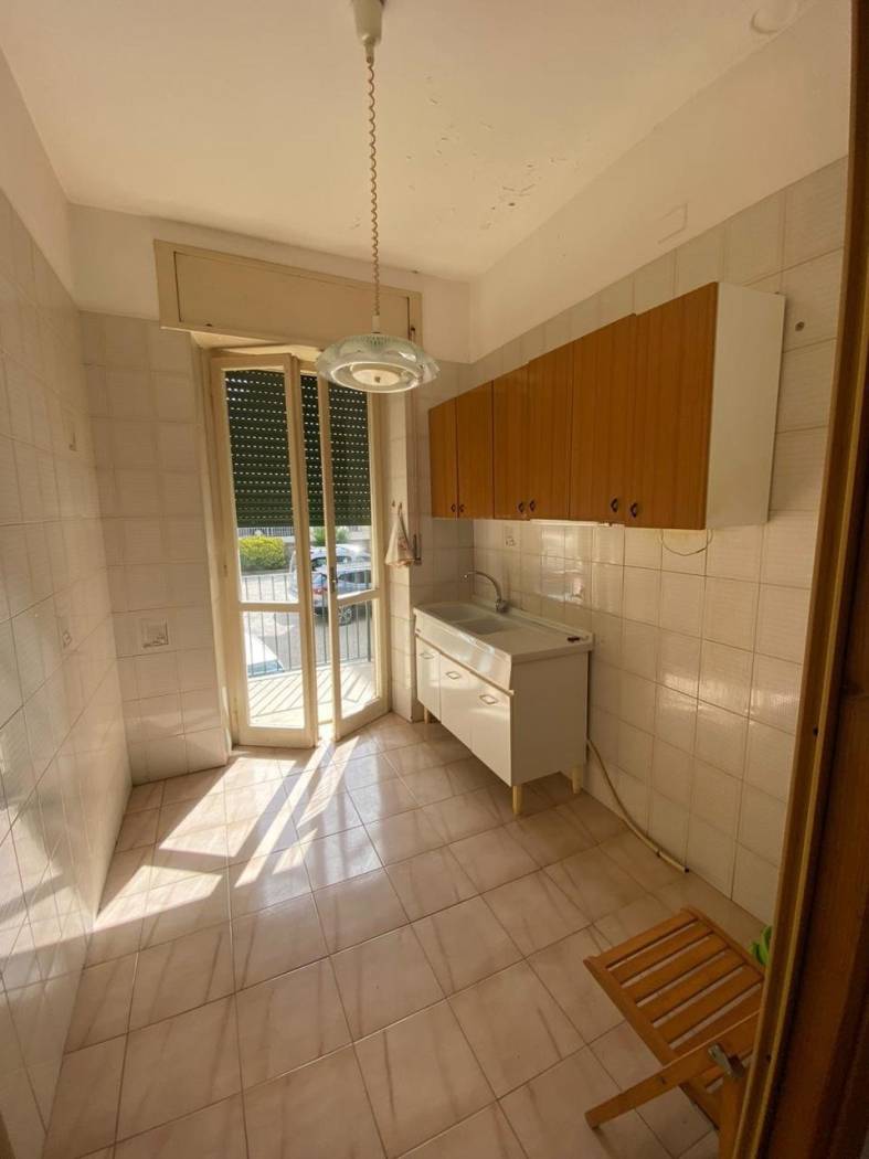 Trilocale buono stato, piano rialzato, Centro, Amelia